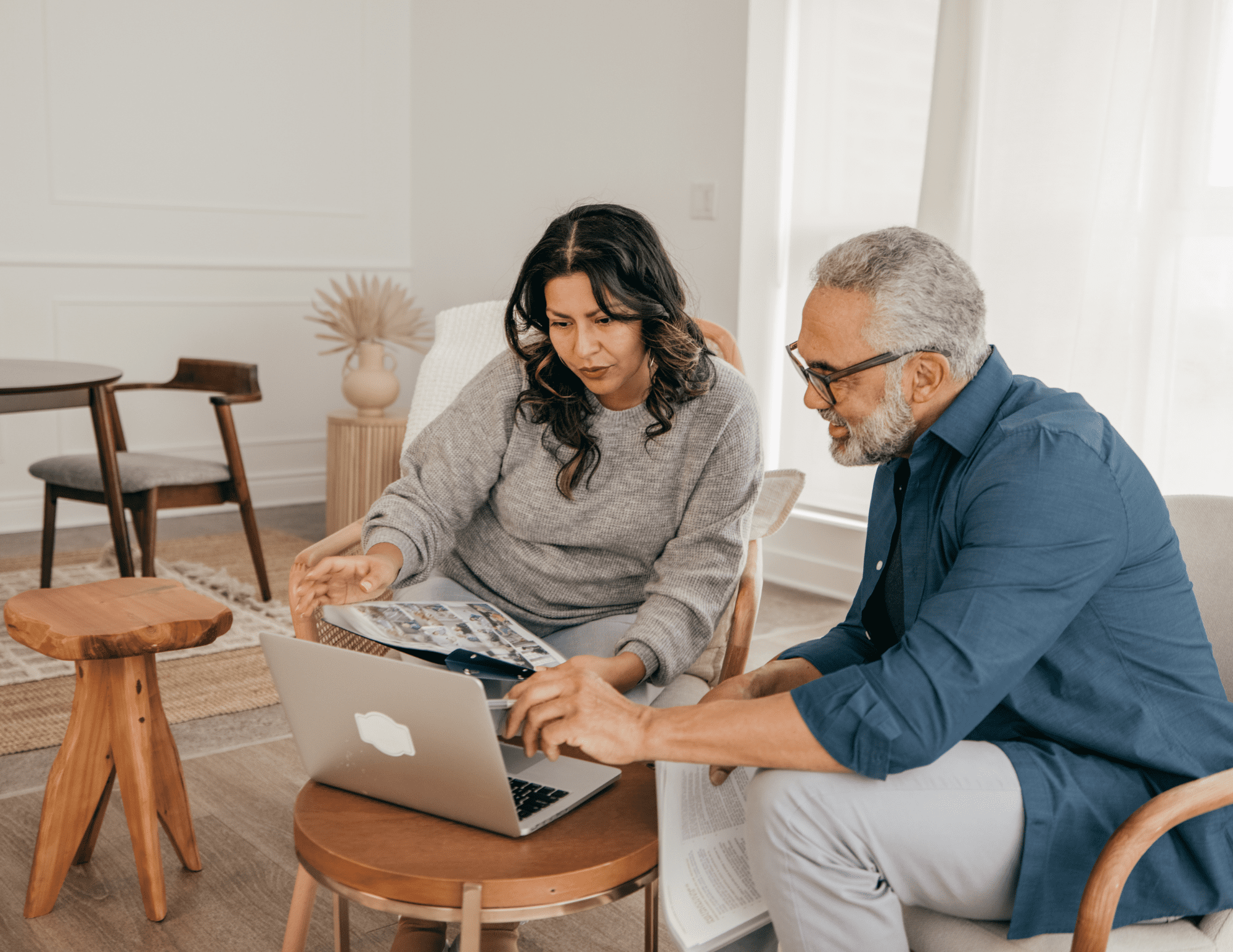 How to Talk to Your Family About Downsizing | The Wright Team