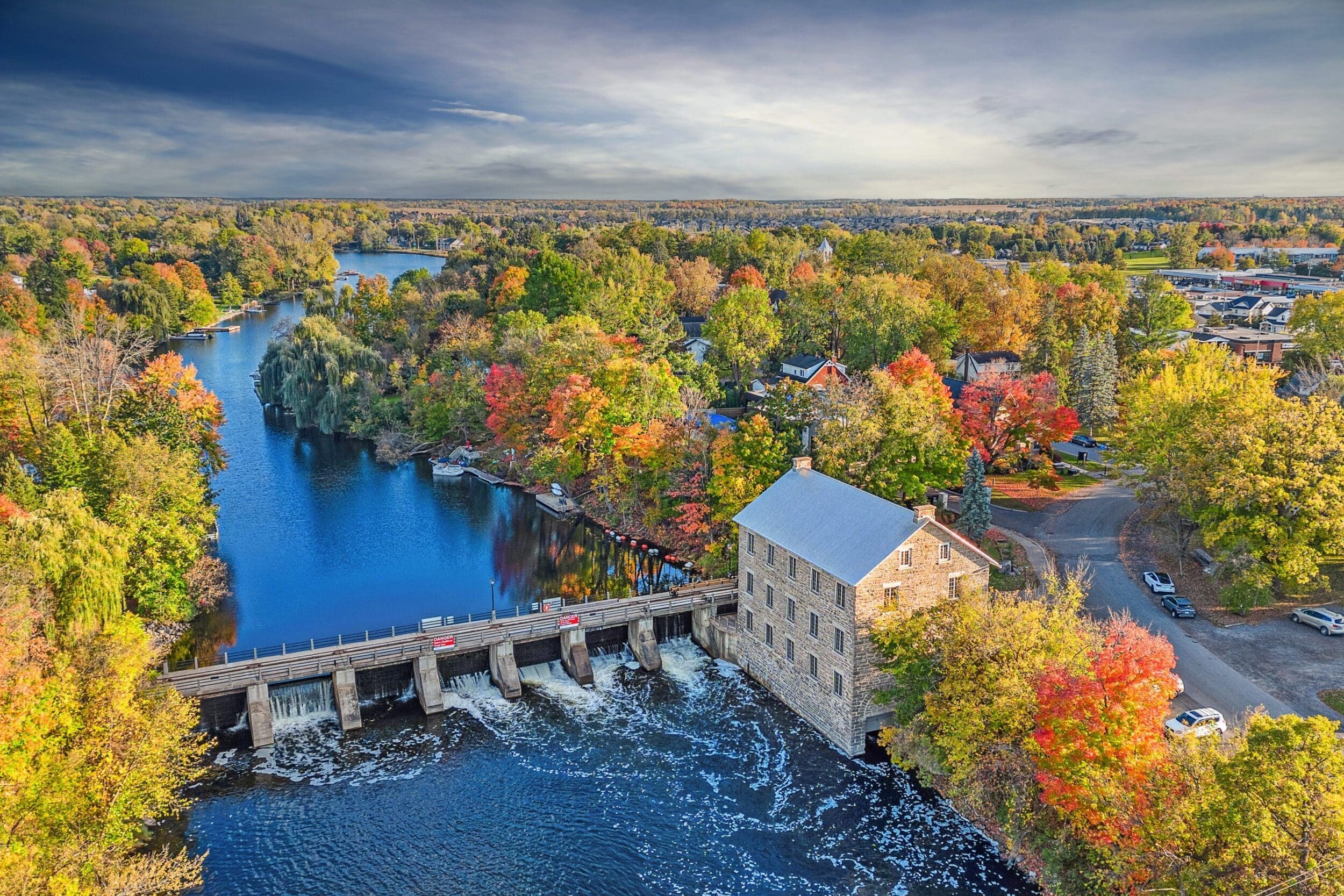 Retiring In An Ottawa Suburb: Why We Love Manotick | The Wright Team